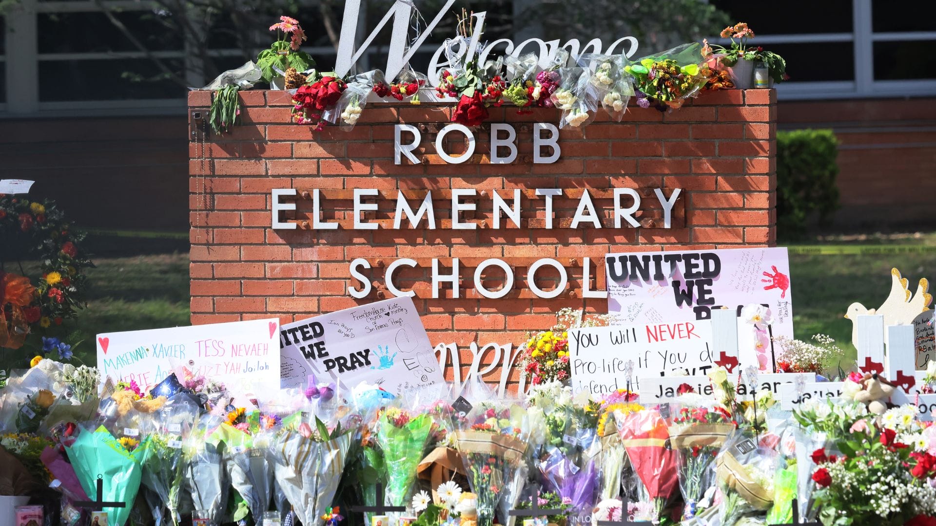 Robb Elementary School Will Be Demolished - Motherly